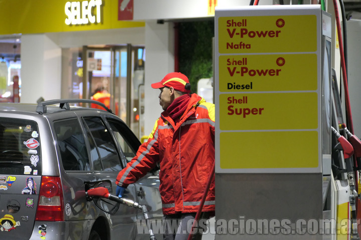 Cuánto gana un playero de YPF, Shell y Axion en marzo 2026 - estaciones ...